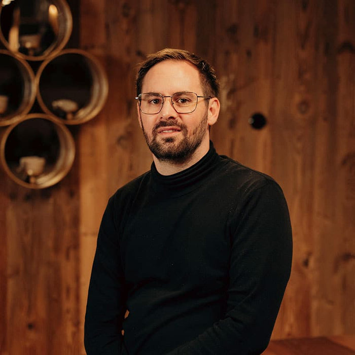 Schwarzhirsch. Furniture made for life